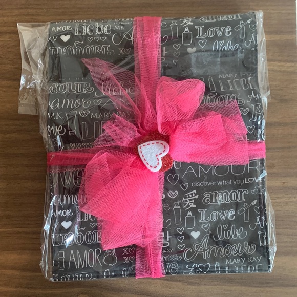 Mary Kay | Bags | Nip Mary Kay Limited Edition Love Rollup Bag | Poshmark